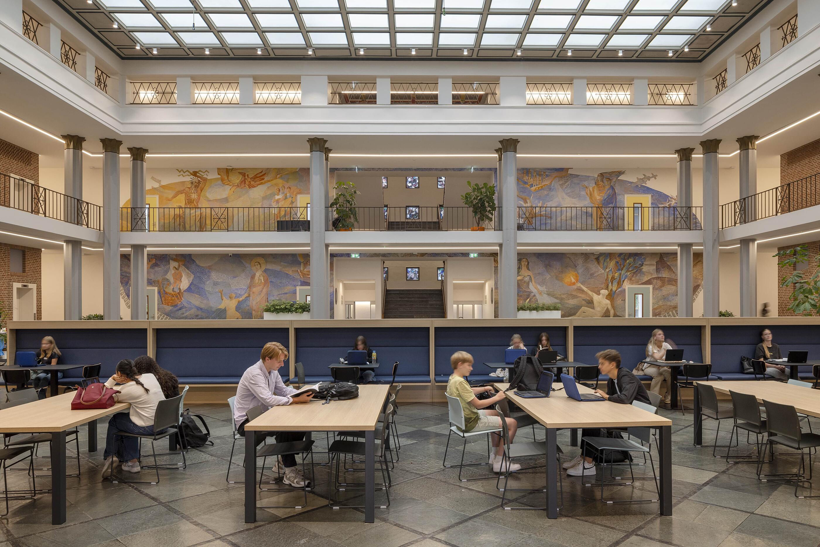 Monumentale school in het park; intelligente vernieuwbouw Van… | IVVD